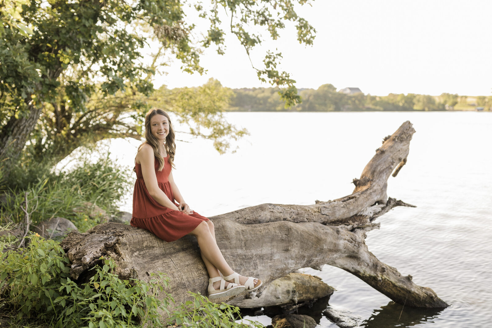 What to Wear // Senior Girls - ashleylewisphotography.com